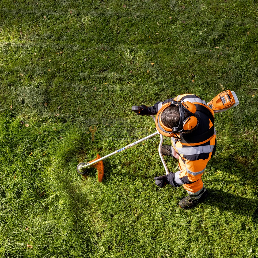 STIHL FSA 135 ΧΟΡΤΟΚΟΠΤΙΚΟ ΧΩΡΙΣ ΜΠΑΤΑΡΙΑ & ΦΟΡΤΙΣΤΗ (#FA012000001 ...
